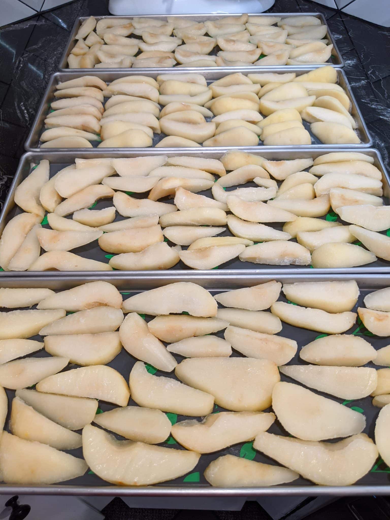 How To Freeze Dry Pears - Freeze Drying Mama